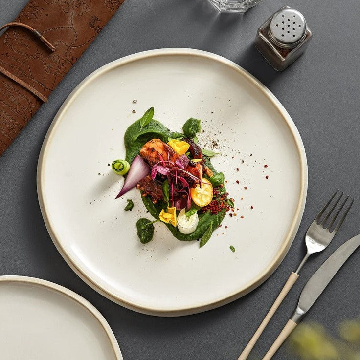 Chic Off-White Dinner Plate for Stylish Culinary Presentations
