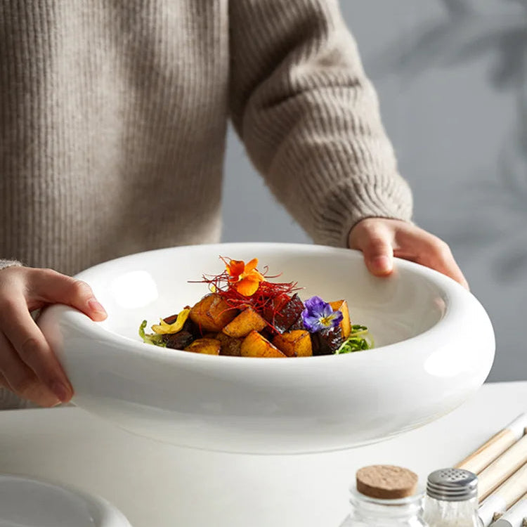 Elegant White Glossy Serving Plates for Stylish Dining