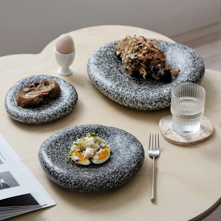 Rustic Granite-Textured Dining Plates for Modern Elegance