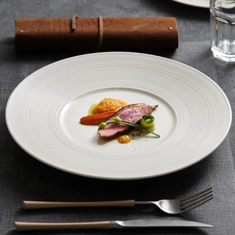 Elegant White Textured Rim Ceramic Dinner Plate for Dining